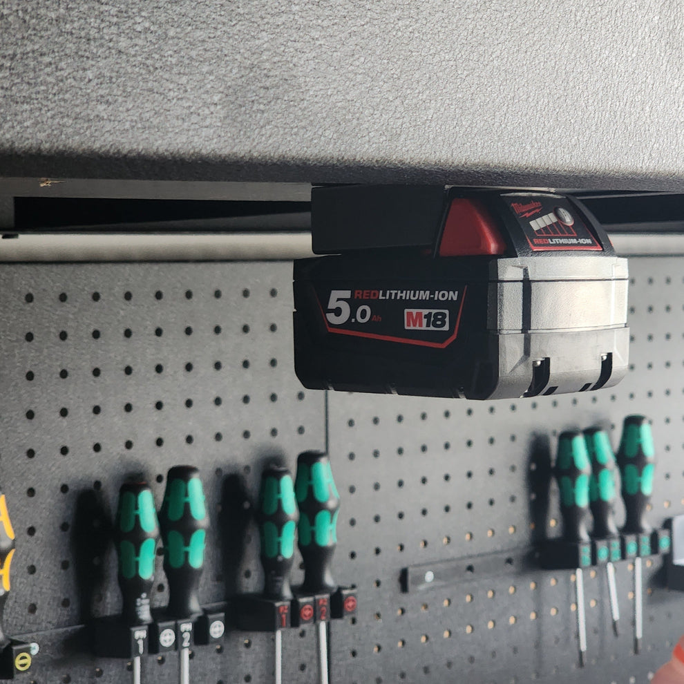 Milwaukee M18 18v Battery Mount – Tradie Mods
